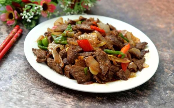 洋葱炒牛肉怎么炒才嫩_洋葱炒牛肉家常做法-第3张图片-山城妙识 洋葱炒牛肉怎么炒才嫩_洋葱炒牛肉家常做法-第3张图片-山城妙识