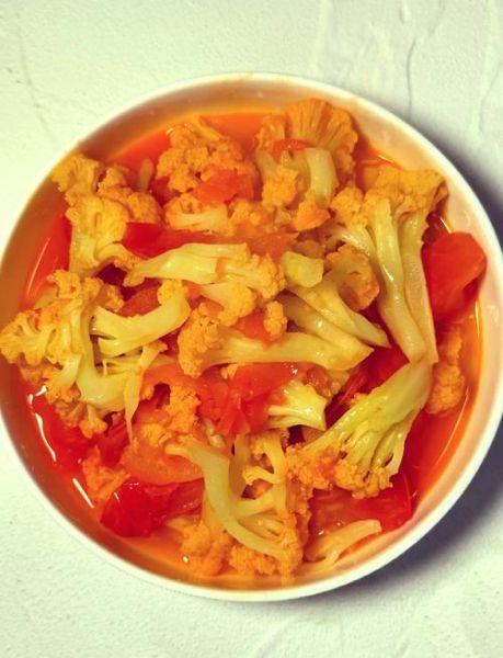 西红柿炒菜花怎么炒_西红柿炒菜花用不用焯水-第1张图片-山城妙识