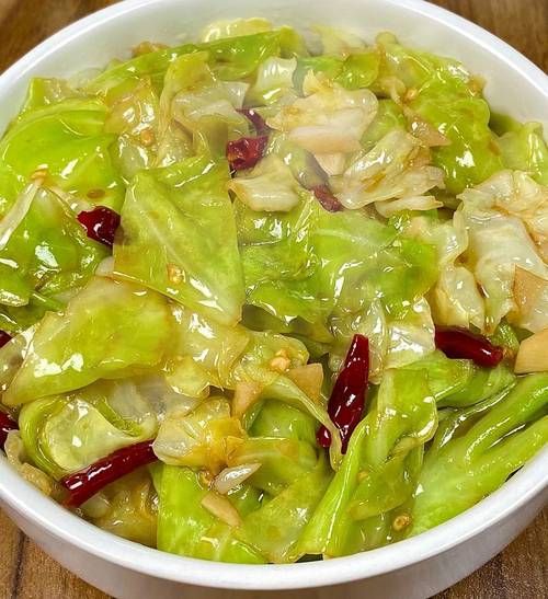 包菜怎么炒又脆又好吃_包菜炒不软的小窍门-第1张图片-山城妙识