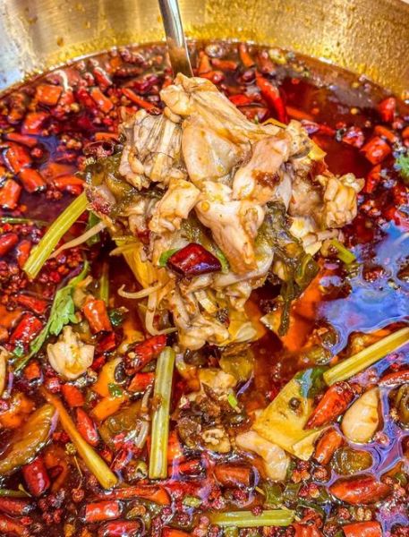 麻辣牛蛙火锅怎么做_牛蛙火锅底料配方-第1张图片-山城妙识