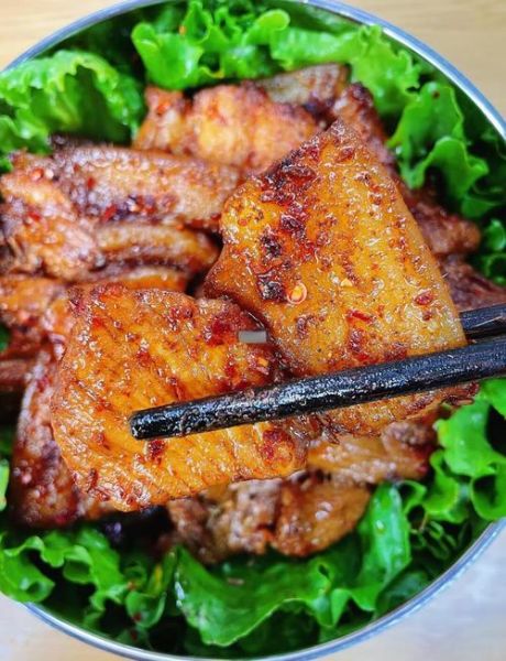 烤五花肉怎么腌制才入味_烤五花肉腌制方法窍门-第1张图片-山城妙识