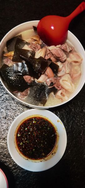 海带炖猪蹄的做法_海带炖猪蹄怎么做好吃-第1张图片-山城妙识