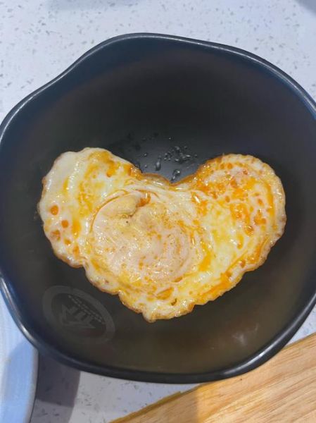 荷包蛋怎么做才圆不破_荷包蛋简单做法-第2张图片-山城妙识