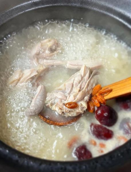 猪肚鸡火锅汤底怎么做_猪肚鸡汤底配方-第2张图片-山城妙识