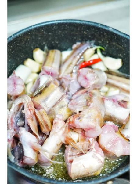 海鲶鱼怎么做好吃_海鲶鱼最简单的家常做法-第1张图片-山城妙识 海鲶鱼怎么做好吃_海鲶鱼最简单的家常做法-第1张图片-山城妙识