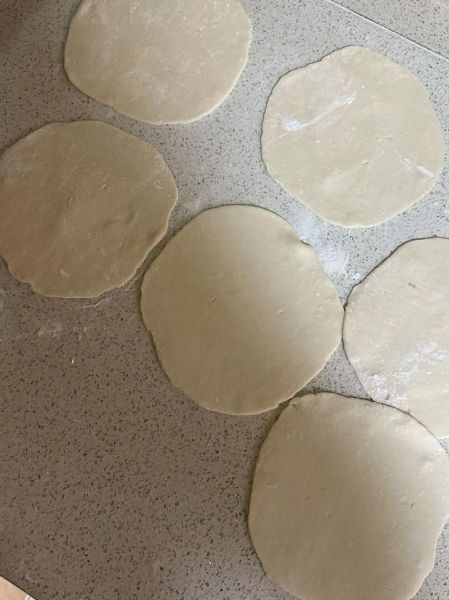 韭菜盒怎么和面_韭菜盒怎么做好吃-第2张图片-山城妙识