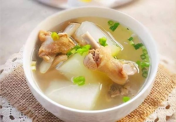 冬瓜炖鸡汤的做法_冬瓜炖鸡汤的功效与禁忌-第3张图片-山城妙识