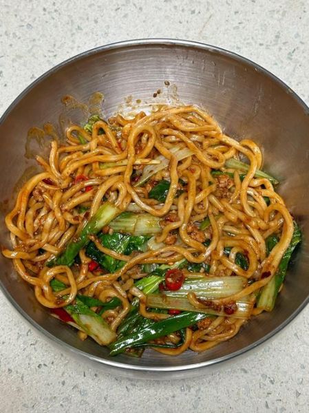 拌面的家常做法大全_拌面怎么做好吃又简单-第1张图片-山城妙识