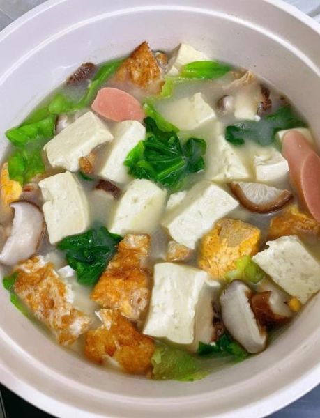 炖豆腐汤怎么做好吃_炖豆腐汤放什么料最鲜-第1张图片-山城妙识