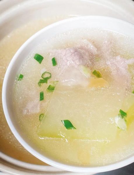 冬瓜炖肉的营养价值_冬瓜炖肉的功效与作用-第1张图片-山城妙识