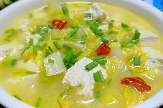 炖豆腐汤怎么做好吃_炖豆腐汤放什么料最鲜-第3张图片-山城妙识