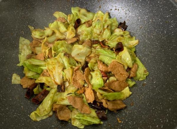 爆炒甘蓝怎么炒_爆炒甘蓝的家常做法-第3张图片-山城妙识