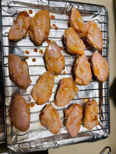 烤鸡翅用烤箱多少度多少分钟_烤鸡翅烤箱温度时间-第2张图片-山城妙识