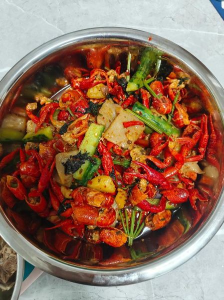 香辣小龙虾怎么做_家常做法步骤详解-第1张图片-山城妙识