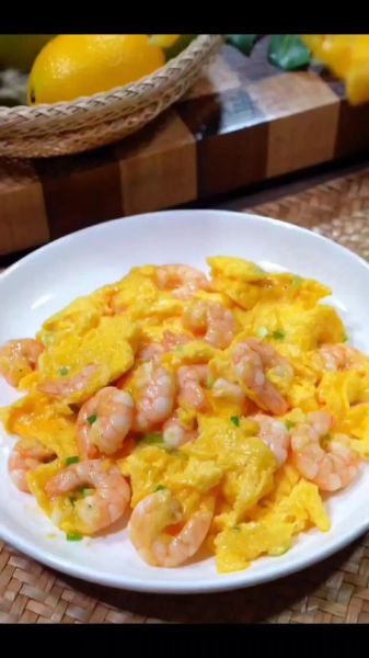 虾仁滑蛋怎么做_虾仁滑蛋用什么蛋最嫩-第3张图片-山城妙识 虾仁滑蛋怎么做_虾仁滑蛋用什么蛋最嫩-第3张图片-山城妙识