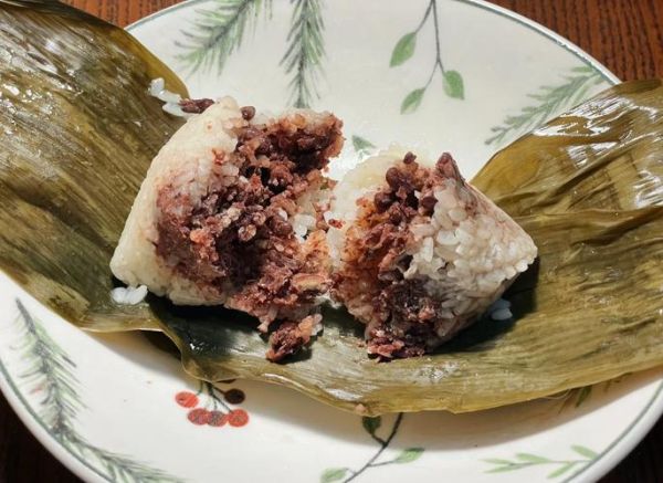 红豆沙粽子怎么做_红豆沙粽子热量高吗-第2张图片-山城妙识 红豆沙粽子怎么做_红豆沙粽子热量高吗-第2张图片-山城妙识