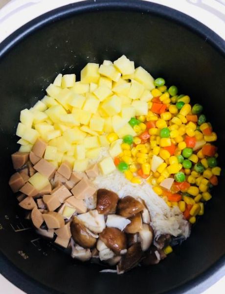 电饭锅焖饭怎么做_网红电饭锅焖饭教程-第2张图片-山城妙识 电饭锅焖饭怎么做_网红电饭锅焖饭教程-第2张图片-山城妙识