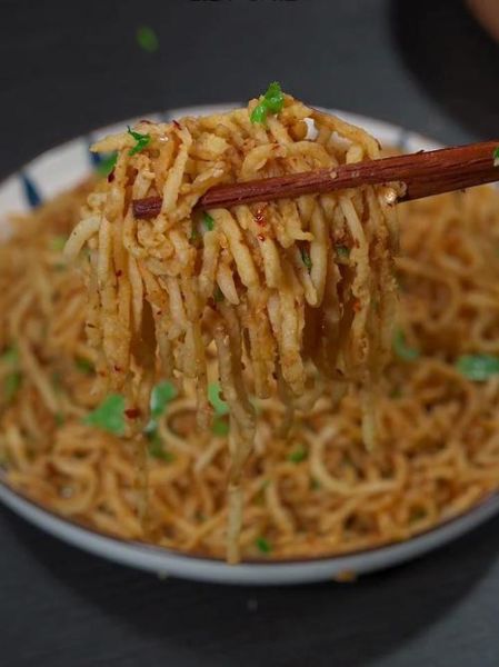 陕北洋芋叉叉怎么做_洋芋叉叉不粘锅的秘诀-第3张图片-山城妙识 陕北洋芋叉叉怎么做_洋芋叉叉不粘锅的秘诀-第3张图片-山城妙识