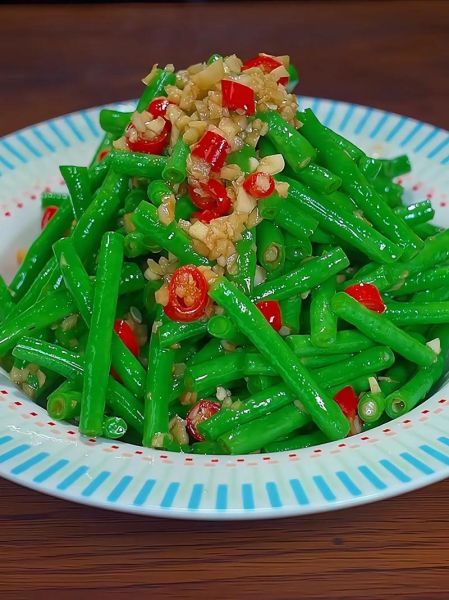 长豆角怎么凉拌好吃_长豆角凉拌要不要焯水-第1张图片-山城妙识