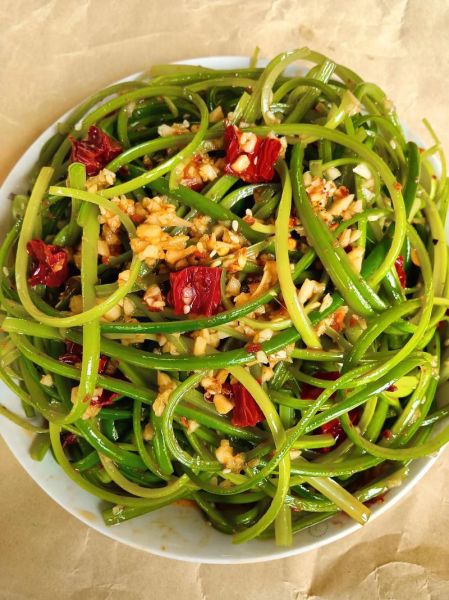 蒜苔怎么腌制好吃_蒜苔腌制家常做法-第1张图片-山城妙识