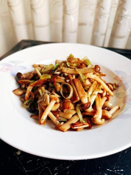 蘑菇炒菜怎么炒好吃_家常蘑菇炒菜做法-第1张图片-山城妙识 蘑菇炒菜怎么炒好吃_家常蘑菇炒菜做法-第1张图片-山城妙识