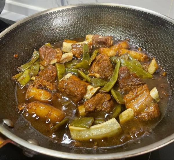 排骨炖豆角怎么做好吃_排骨炖豆角的家常做法窍门-第1张图片-山城妙识 排骨炖豆角怎么做好吃_排骨炖豆角的家常做法窍门-第1张图片-山城妙识