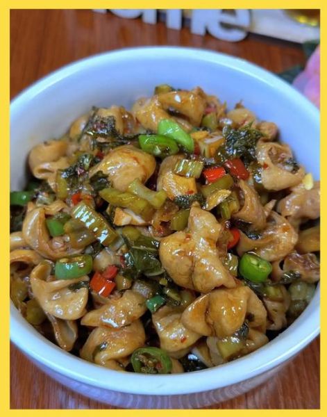 猪大肠炒什么配菜好吃_猪大肠炒什么菜最香-第2张图片-山城妙识