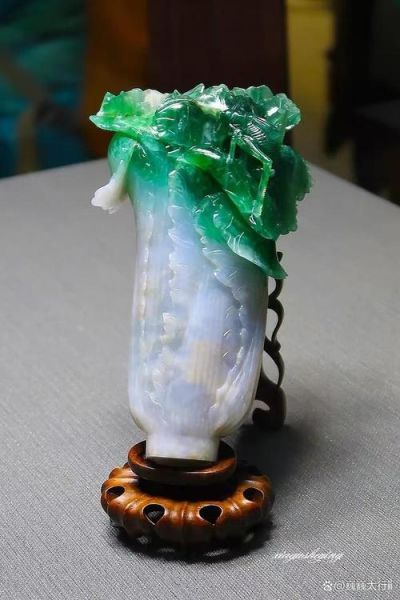 翡翠白菜寓意_翡翠白菜象征什么-第3张图片-山城妙识