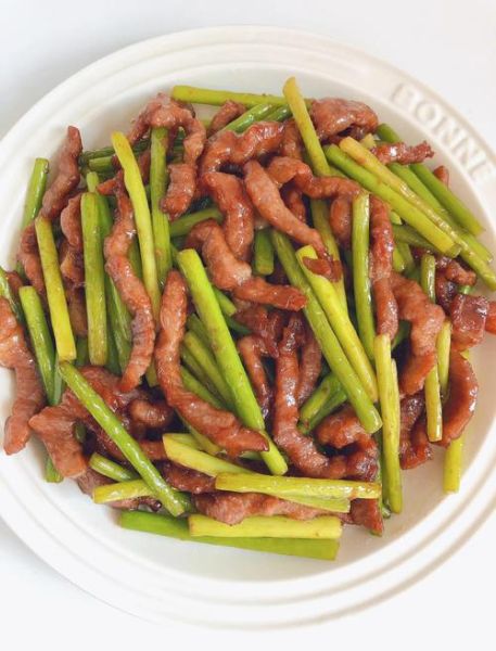 蒜苔炒肉丝怎么做_蒜苔炒肉丝的家常做法-第3张图片-山城妙识