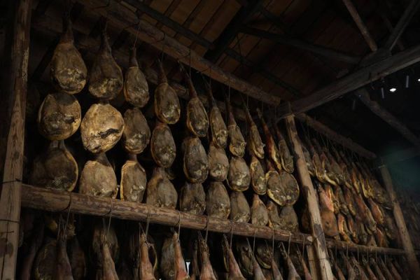 宣威火腿怎么做_正宗配方与腌制步骤-第3张图片-山城妙识 宣威火腿怎么做_正宗配方与腌制步骤-第3张图片-山城妙识