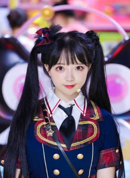 王奕萌身高是多少_王奕萌真实身高对比-第3张图片-山城妙识 王奕萌身高是多少_王奕萌真实身高对比-第3张图片-山城妙识