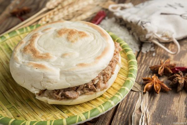 西安肉夹馍哪家正宗_肉夹馍和腊汁肉夹馍区别-第2张图片-山城妙识 西安肉夹馍哪家正宗_肉夹馍和腊汁肉夹馍区别-第2张图片-山城妙识