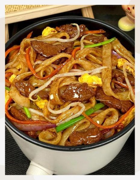 炒牛河的家常做法_怎么炒才够锅气-第2张图片-山城妙识 炒牛河的家常做法_怎么炒才够锅气-第2张图片-山城妙识