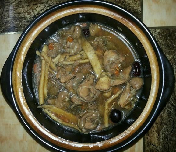 兔子肉里炖啥最好吃_经典搭配推荐-第1张图片-山城妙识