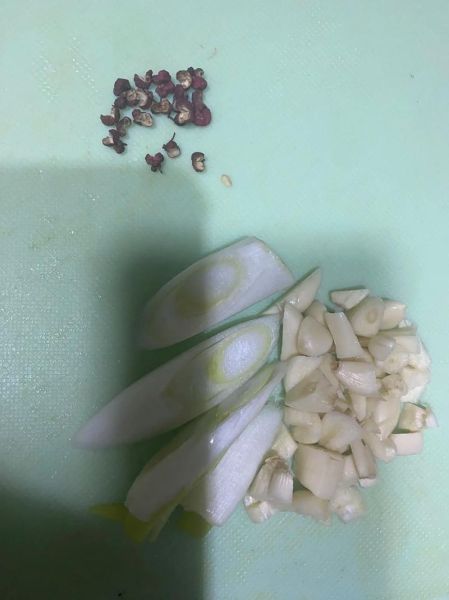 清炒大白菜怎么做_清炒大白菜用不用焯水-第2张图片-山城妙识 清炒大白菜怎么做_清炒大白菜用不用焯水-第2张图片-山城妙识