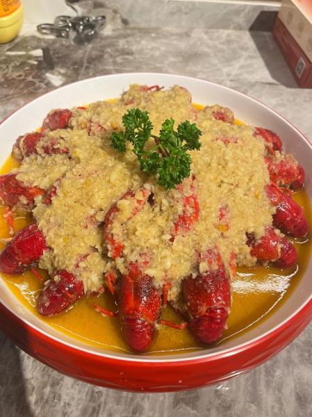 蒜泥龙虾煮多长时间_蒜泥龙虾要煮多久才入味-第1张图片-山城妙识 蒜泥龙虾煮多长时间_蒜泥龙虾要煮多久才入味-第1张图片-山城妙识