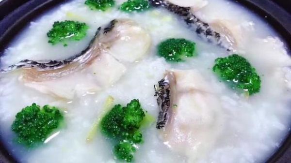 生鱼粥怎么做_生鱼片粥的做法视频-第1张图片-山城妙识