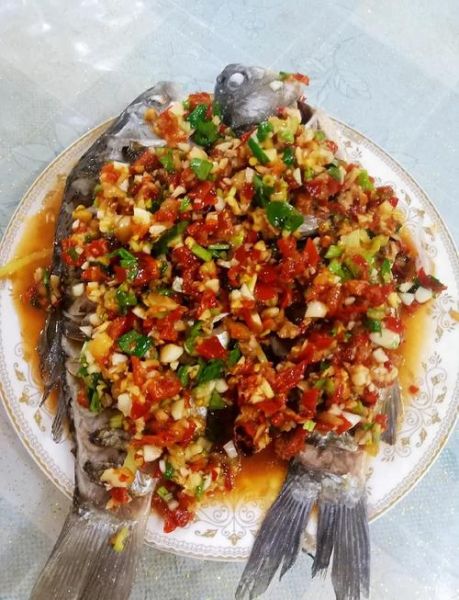 清蒸鲫鱼怎么做_清蒸鲫鱼要蒸多久-第2张图片-山城妙识