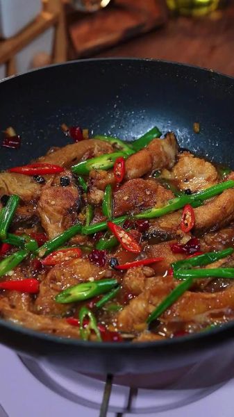 草鱼块红烧怎么做_红烧草鱼块家常做法-第1张图片-山城妙识