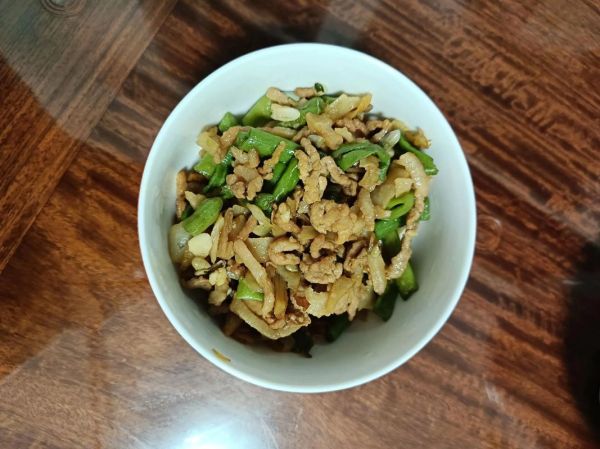 豆角焖饼的家常做法_豆角焖饼怎么做才好吃-第2张图片-山城妙识