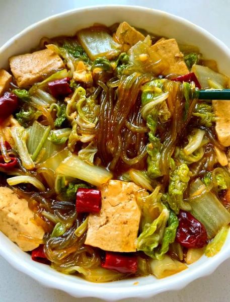 白菜粉条炖豆腐怎么做_白菜粉条炖豆腐热量高吗-第1张图片-山城妙识 白菜粉条炖豆腐怎么做_白菜粉条炖豆腐热量高吗-第1张图片-山城妙识