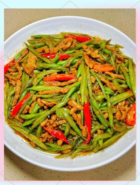 豆角炒肉丝怎么做_豆角炒肉丝热量高吗-第1张图片-山城妙识