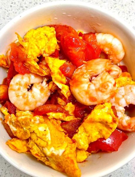 西红柿炒虾仁会中毒吗_西红柿和虾仁相克吗-第1张图片-山城妙识