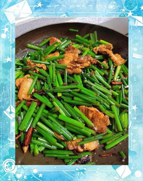 韭菜苔炒肉怎么做_韭菜苔炒肉的家常做法-第1张图片-山城妙识