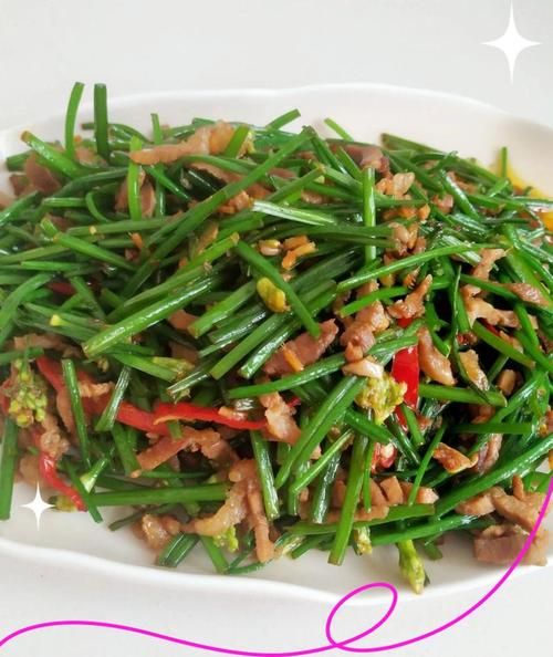 韭菜苔炒肉怎么做_韭菜苔炒肉的家常做法-第3张图片-山城妙识