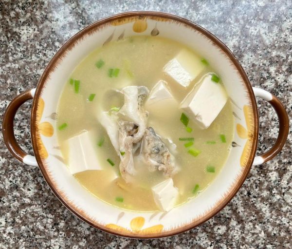 鲈鱼汤下奶吗_产后喝鲈鱼汤多久见效-第2张图片-山城妙识