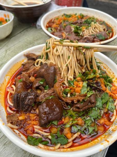 牛杂面高清图片怎么拍_牛杂面高清图拍摄技巧-第1张图片-山城妙识 牛杂面高清图片怎么拍_牛杂面高清图拍摄技巧-第1张图片-山城妙识