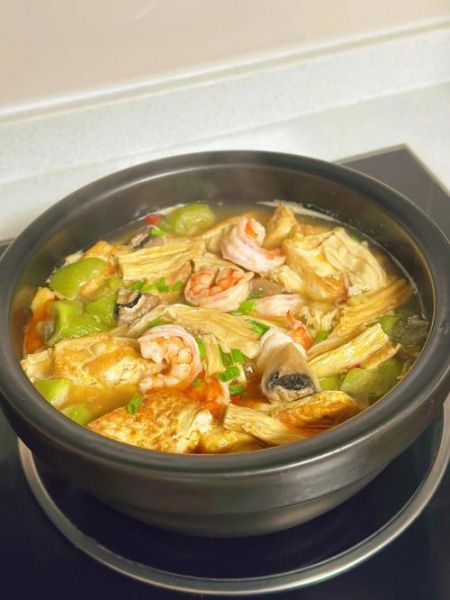 虾仁豆腐煲怎么做_虾仁豆腐煲用什么豆腐-第1张图片-山城妙识 虾仁豆腐煲怎么做_虾仁豆腐煲用什么豆腐-第1张图片-山城妙识