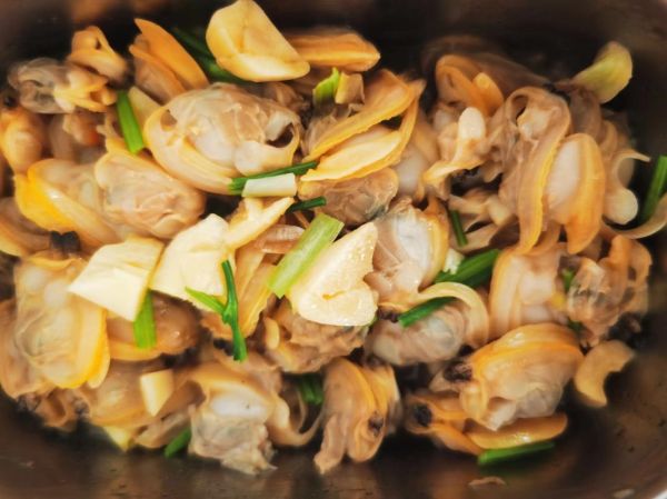 蛤蜊肉炒鸡蛋怎么做_蛤蜊肉炒鸡蛋的家常做法-第1张图片-山城妙识 蛤蜊肉炒鸡蛋怎么做_蛤蜊肉炒鸡蛋的家常做法-第1张图片-山城妙识