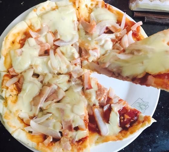 不用烤箱做披萨最简单做法_平底锅披萨怎么做-第1张图片-山城妙识 不用烤箱做披萨最简单做法_平底锅披萨怎么做-第1张图片-山城妙识